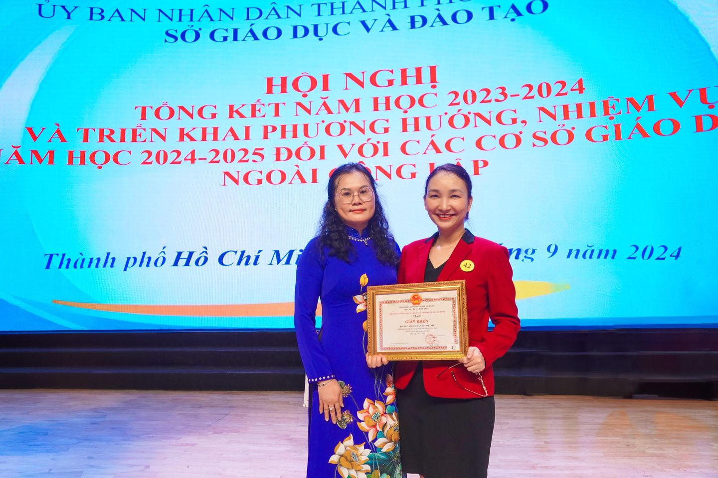 VUS RECEIVES "OUTSTANDING ACHIEVEMENT IN MANAGING PRIVATE EDUCATIONAL ...